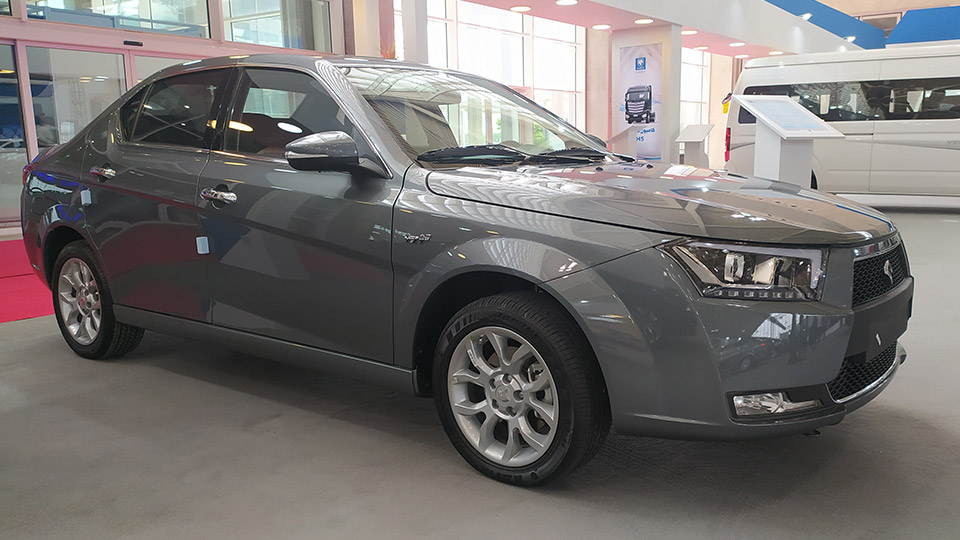 بررسی دنا پلاس EF7P با گیربکس 6 دنده | باما