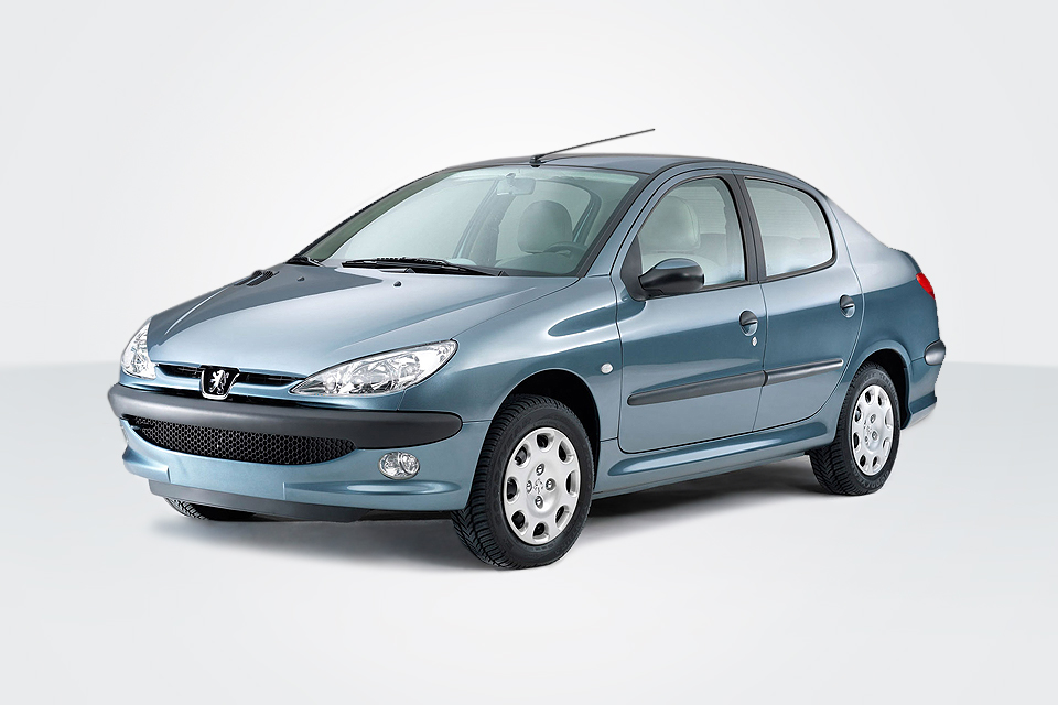 مقایسه پژو 206 SD V9 با رانا LX | باما